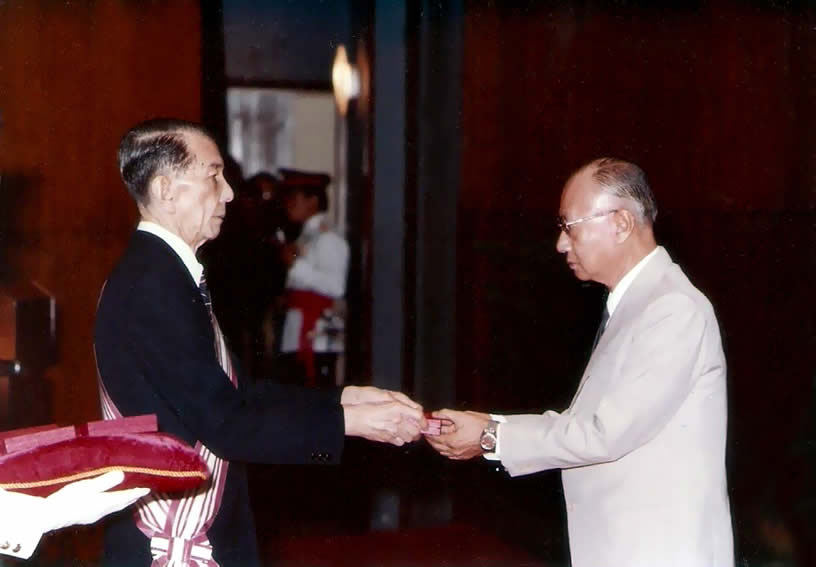 Fang Xiu - Esplanade Offstage