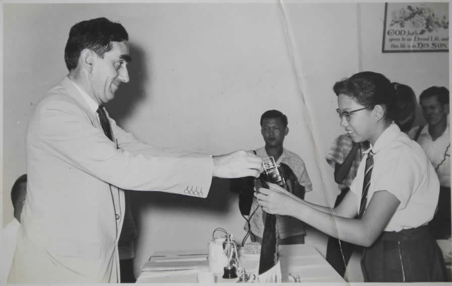 Stella Kon - Esplanade Offstage